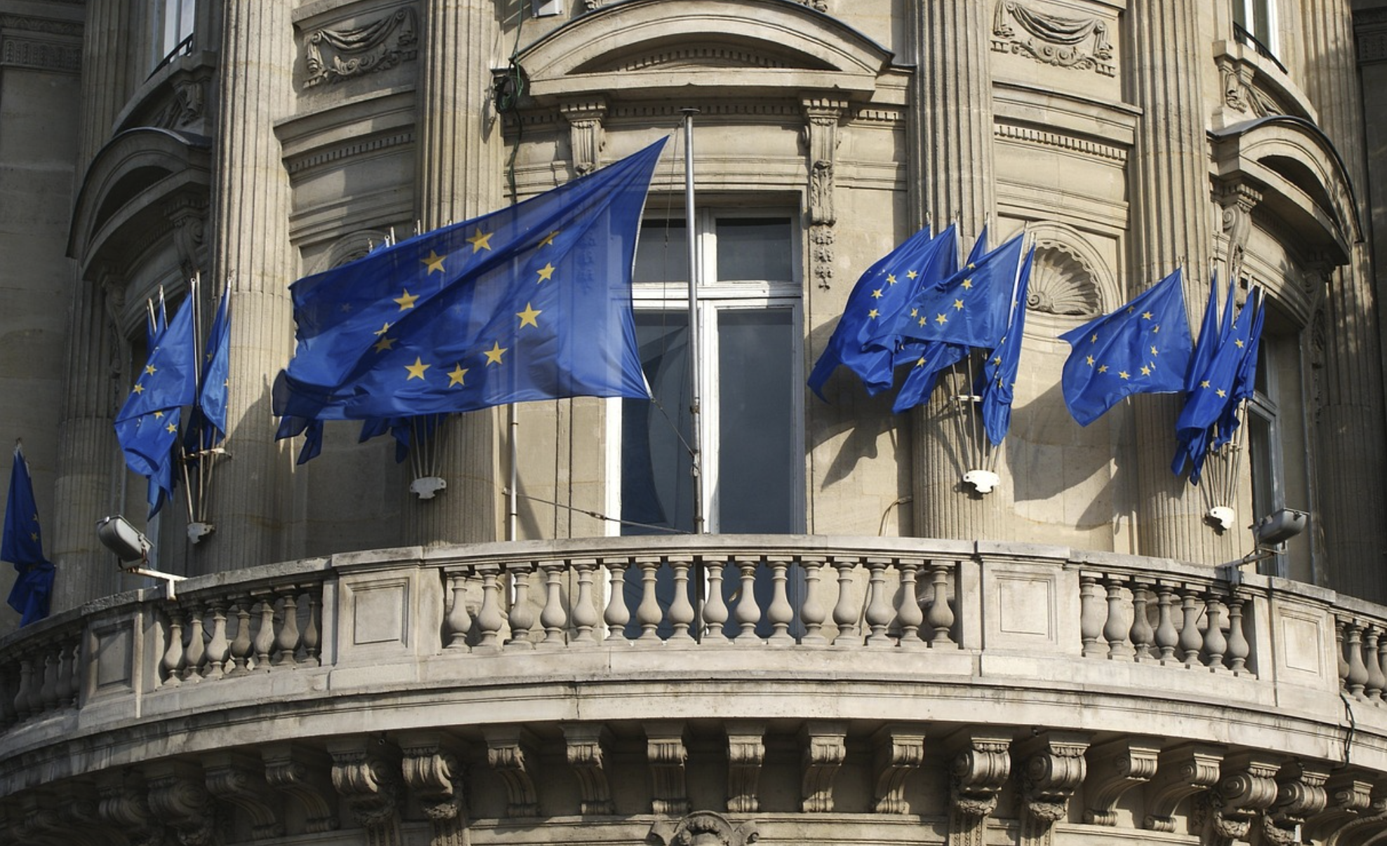 Repubblica Ceca, a Bruxelles nuove norme sull'online live - Italian ...